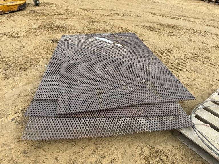 Hog Flooring - Lee Real Estate & Auction Service