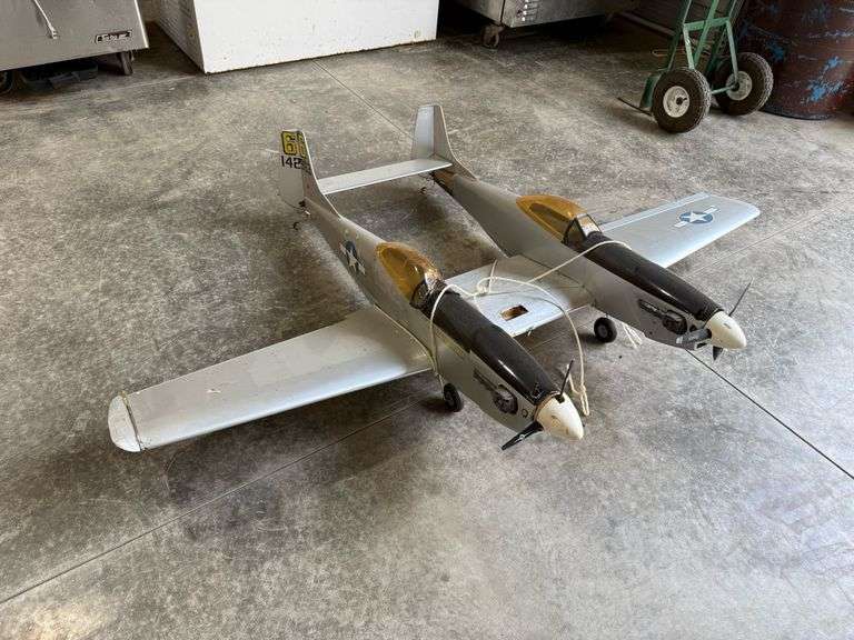 Double Model Airplane - Lee Real Estate & Auction Service