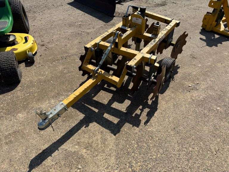 King Kutter Pull Behind Disk - Lee Real Estate & Auction Service