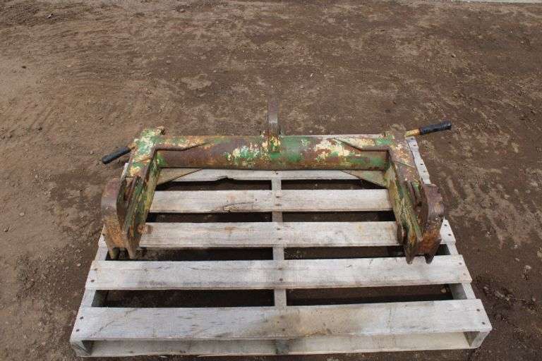 3pt Category 2 Quick Hitch - Lee Real Estate & Auction Service