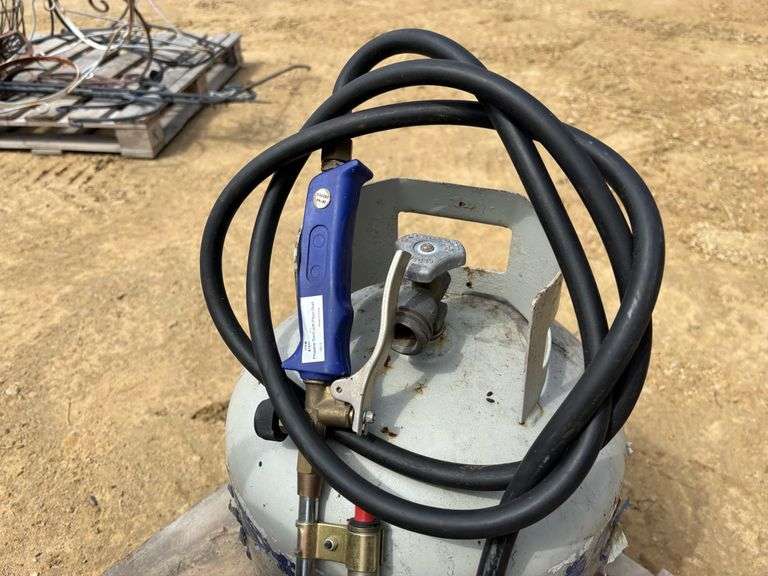 20lb LP Tank w/ Sand Torch - Lee Real Estate & Auction Service