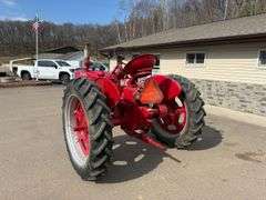 Farmall C Narrow Front Tractor - Lee Real Estate & Auction Service