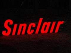 Lighted Sinclair Sign - Lee Real Estate & Auction Service