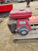 Wisconsin Robin Horizontal Shaft Engine - Lee Real Estate & Auction Service