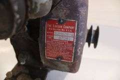 Antique single cyl. Lauson gas engine - Lee Real Estate & Auction Service