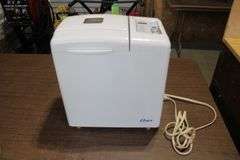 Oster elec. bread maker - Lee Real Estate & Auction Service