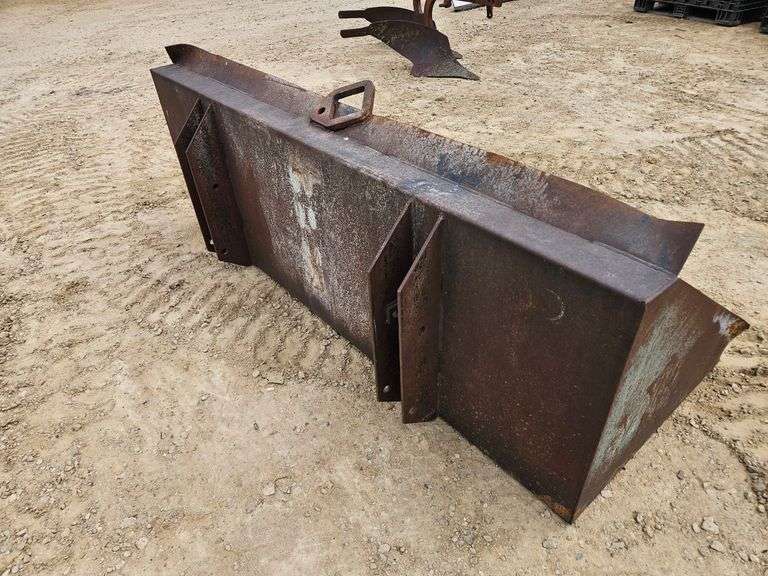 7-ft. Snow Bucket - Lee Real Estate & Auction Service