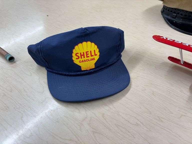 Shell/Texaco Memorabilia - Lee Real Estate & Auction Service