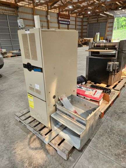 LP Home Furnace (used) - Lee Real Estate & Auction Service