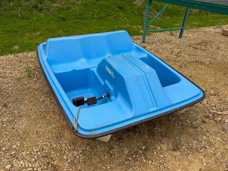 Mini Mac 2 Person Paddle Boat - Lee Real Estate & Auction Service