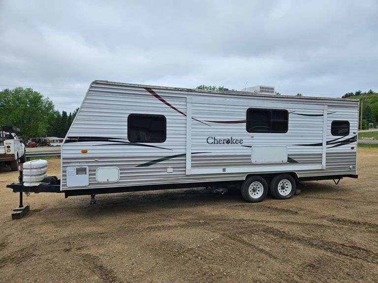 2007 26-ft. Travel Trailer - Lee Real Estate & Auction Service
