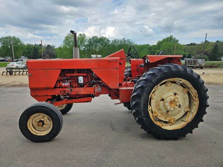 Allis Chalmers 180 Diesel Tractor - Lee Real Estate & Auction Service