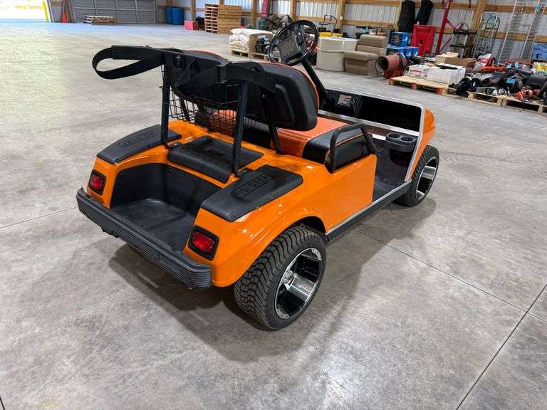 1999 Club Car Custom Gas Golf Cart - Lee Real Estate & Auction Service