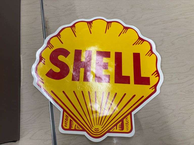 Shell/Texaco Memorabilia - Lee Real Estate & Auction Service