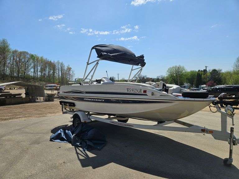 2004 Princecraft 19-ft. Deck Boat - Lee Real Estate & Auction Service
