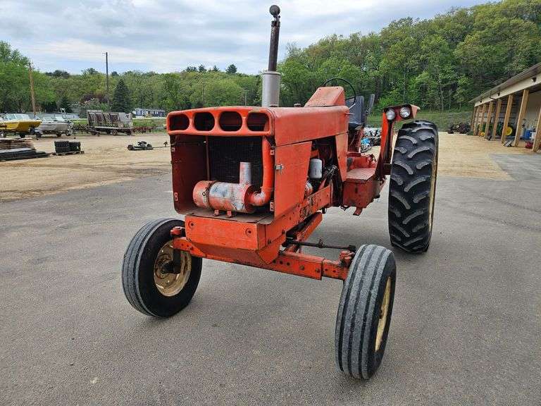 Allis Chalmers 180 Diesel Tractor - Lee Real Estate & Auction Service