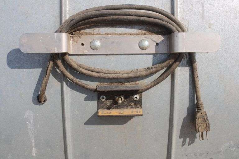 Extreme Air 42" elec. barn fan on wheels - Lee Real Estate & Auction ...