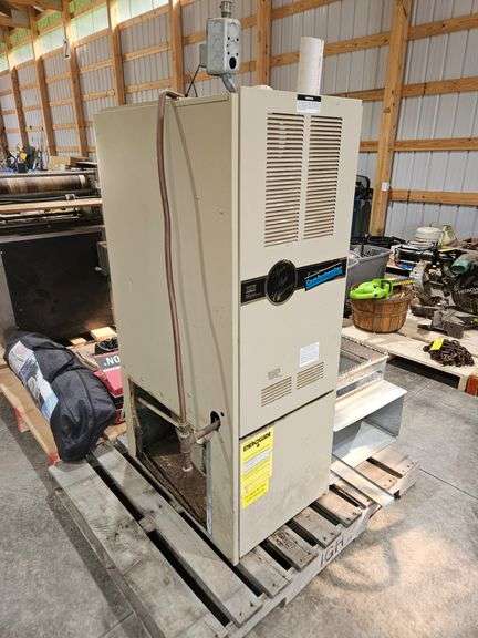 LP Home Furnace (used) - Lee Real Estate & Auction Service