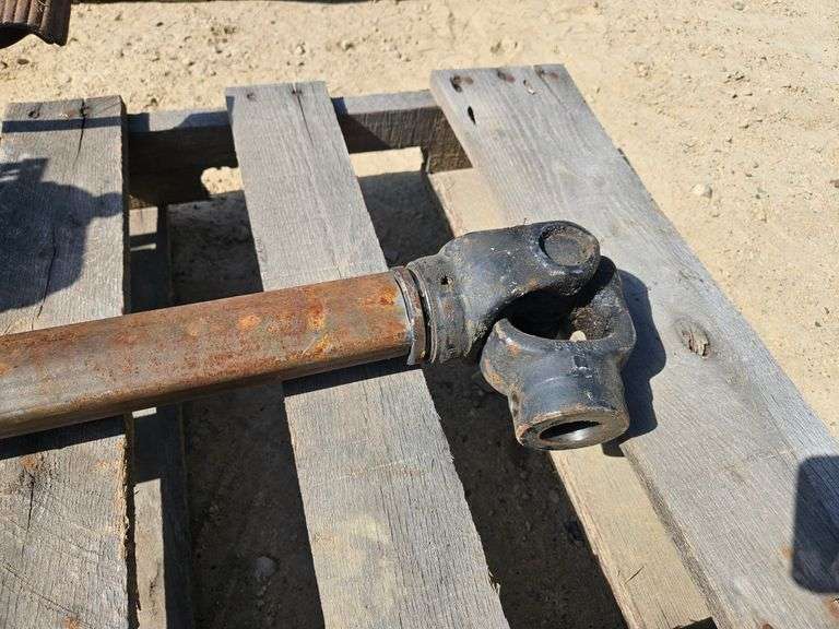 Antique Engine & PTO Shaft - Lee Real Estate & Auction Service