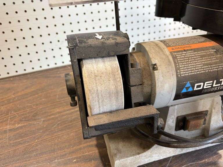Delta Double Grinder - Lee Real Estate & Auction Service
