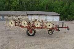 H & S Bi-fold 8 wheel V rake - Lee Real Estate & Auction Service