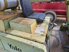 Yale LP Fork Lift (needs some TLC) - Lee Real Estate & Auction Service