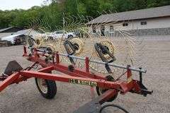 H & S Bi-fold 8 wheel V rake - Lee Real Estate & Auction Service