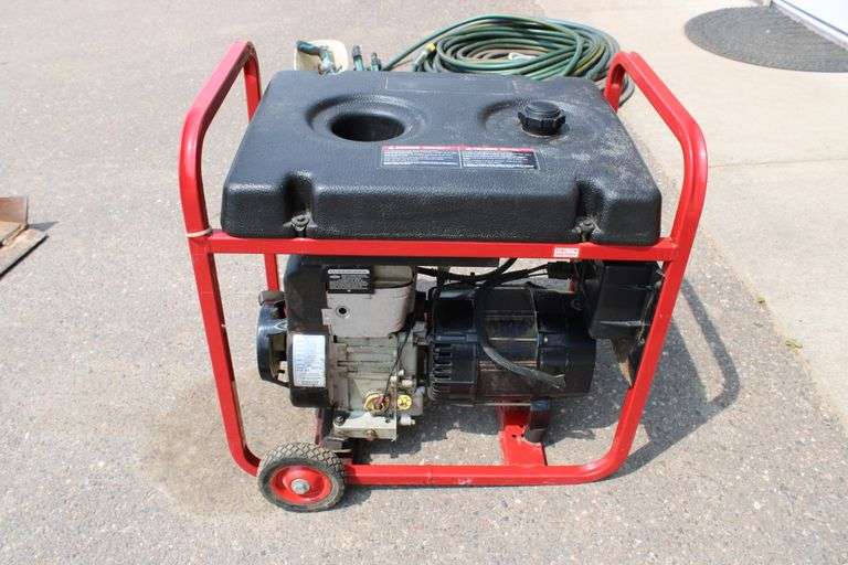 Generac SVP 5000 portable generator - Lee Real Estate & Auction Service