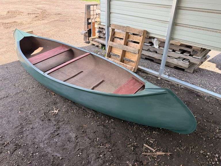 10' Golden Hawk Canoe - Lee Real Estate & Auction Service
