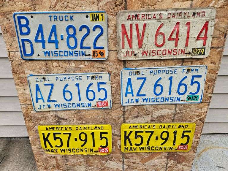 Vintage License Plate Display - Lee Real Estate & Auction Service