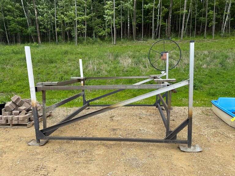 Manual Boat Lift - Lee Real Estate & Auction Service