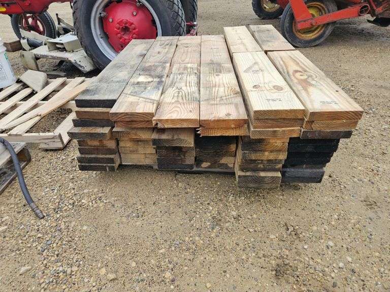 Pallet of Short Lumber (read more) - Lee Real Estate & Auction Service