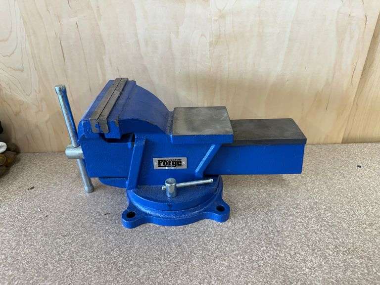 Central Forge 6" Swivel Vise w/ Anvil - Lee Real Estate & Auction Service