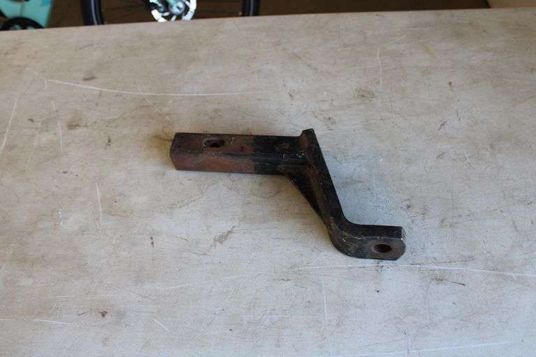 2" solid receiver hitch w/6" drop - Lee Real Estate & Auction Service