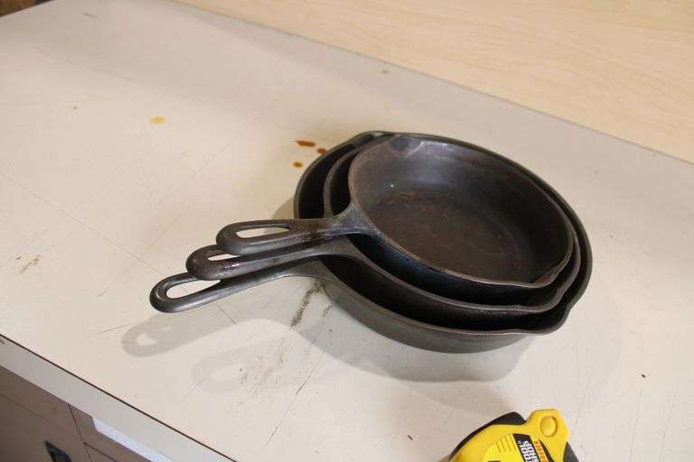 8", 9" & 10" cast iron fry pans - Lee Real Estate & Auction Service