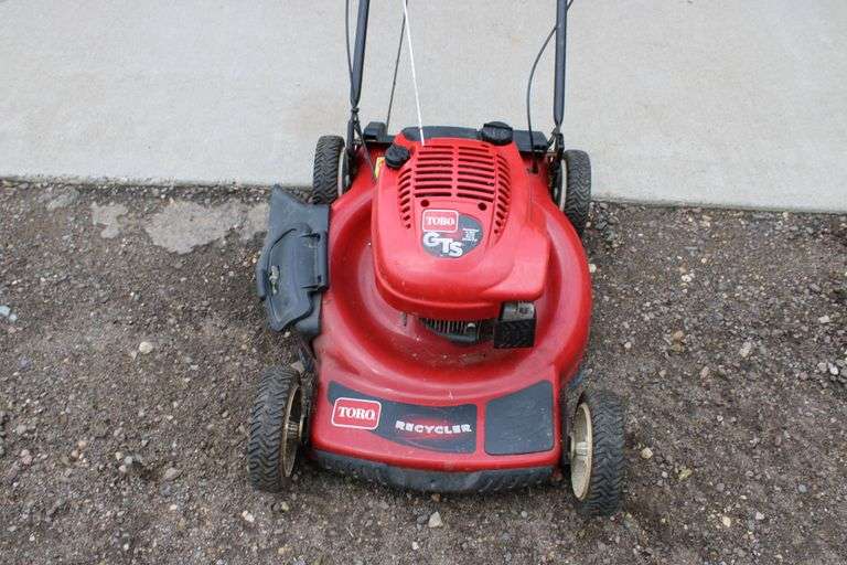Toro GTS 22" self propelled push mower - Lee Real Estate & Auction Service