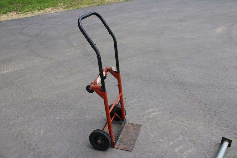 2 wheel dolly - Lee Real Estate & Auction Service