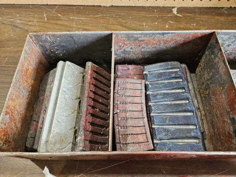 Lead & Lead Molds - heavy - Lee Real Estate & Auction Service