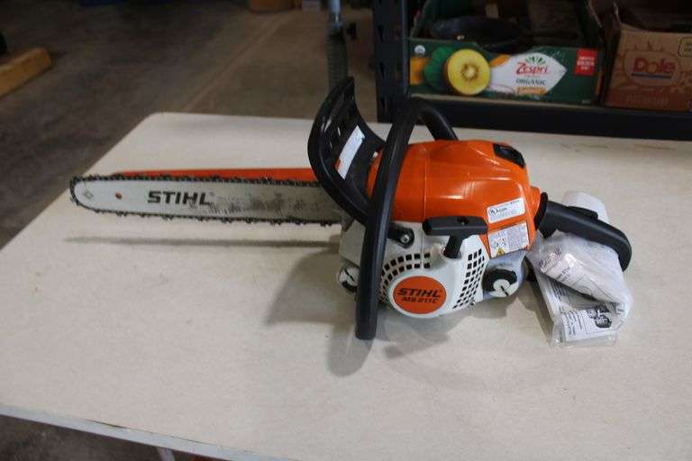 Stihl MS211C chainsaw, easy start - Lee Real Estate & Auction Service