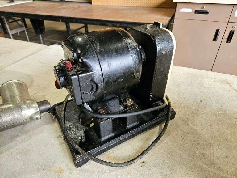 Electric Meat Grinder - Lee Real Estate & Auction Service