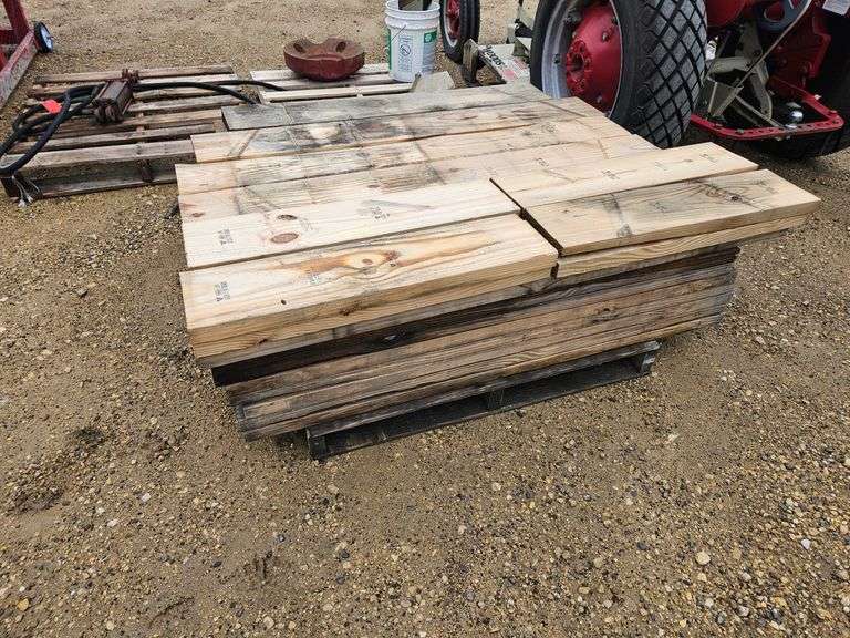 Pallet of Short Lumber (read more) - Lee Real Estate & Auction Service