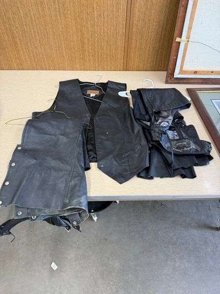 Mens Leather Chaps & Vest - Womans HD Chaps - Lee Real Estate & Auction ...