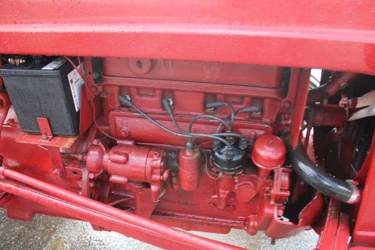 1961 Ford 600 Workmaster tractor - Lee Real Estate & Auction Service