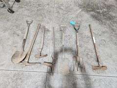 Short Handled Tools - Lee Real Estate & Auction Service