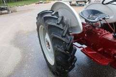 1961 Ford 600 Workmaster tractor - Lee Real Estate & Auction Service