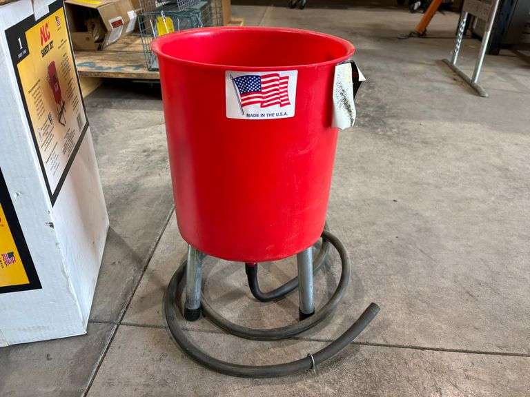 Sand Blasting Bucket w/ Gun - Lee Real Estate & Auction Service