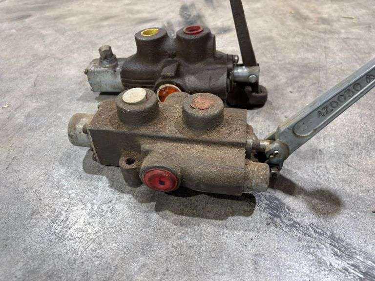 (2) Hyd. Control Valves - Lee Real Estate & Auction Service