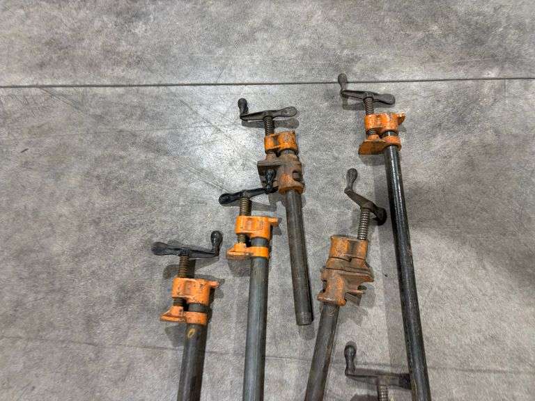 Various Pipe Clamps - Lee Real Estate & Auction Service