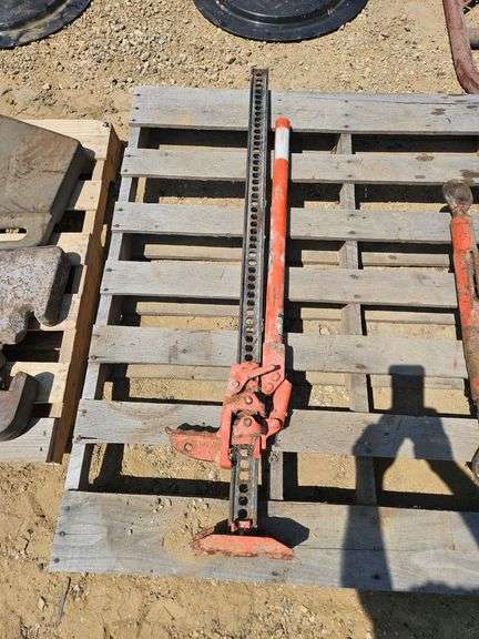 High-Lift Jack - Lee Real Estate & Auction Service