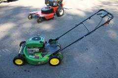 John Deere JS20 self propelled push mower - Lee Real Estate & Auction ...
